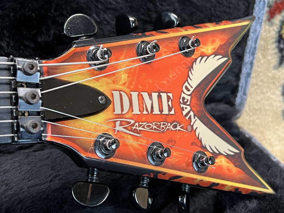 2007 Dean - Razorback V - 255 explosion - ID 3009 - captain-guitar ...